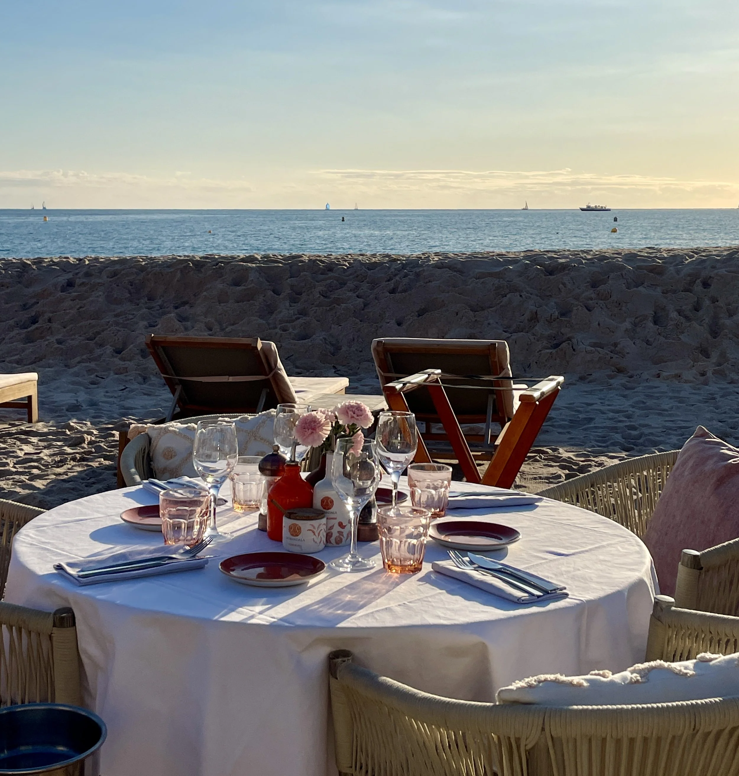 The Best Restaurants & Bars in Cannes on the French Riviera (2024)