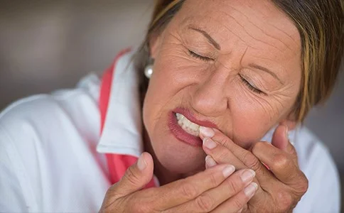 Dealing with Emergency Tooth Relief — ROC Dental Group - Hilton Head ...