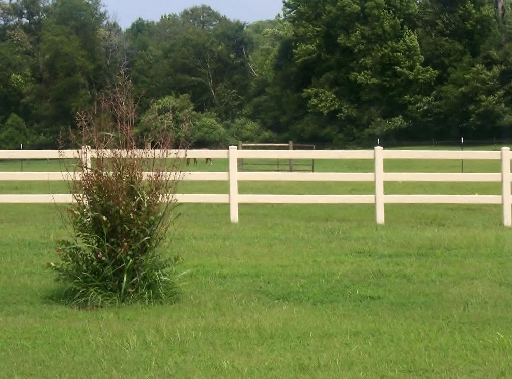 Vinyl Fencing I Bradford Fencing I Conway AR