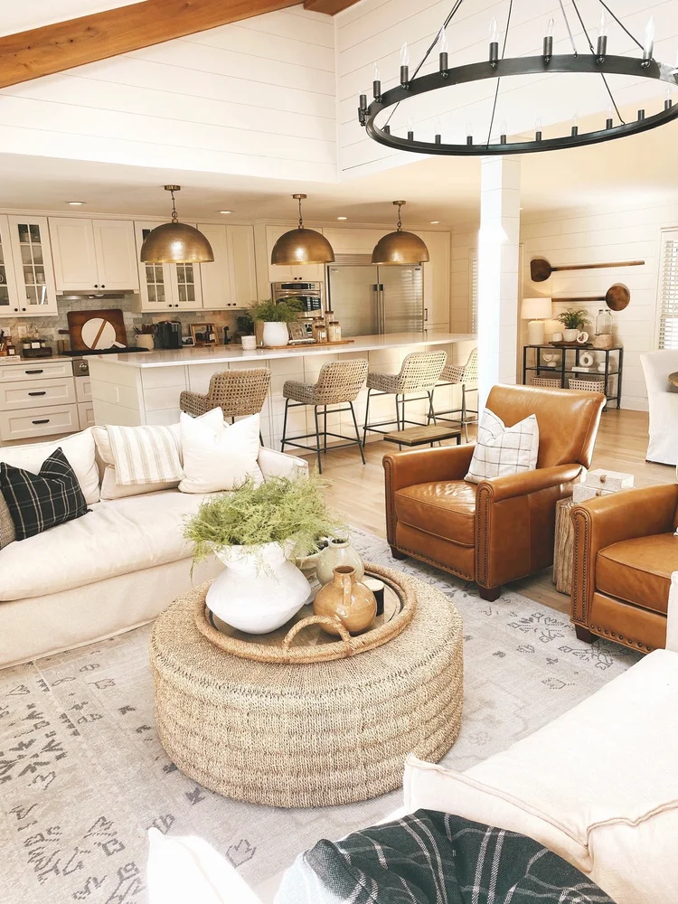 how to create a cozy transitional living room from the interior design ...