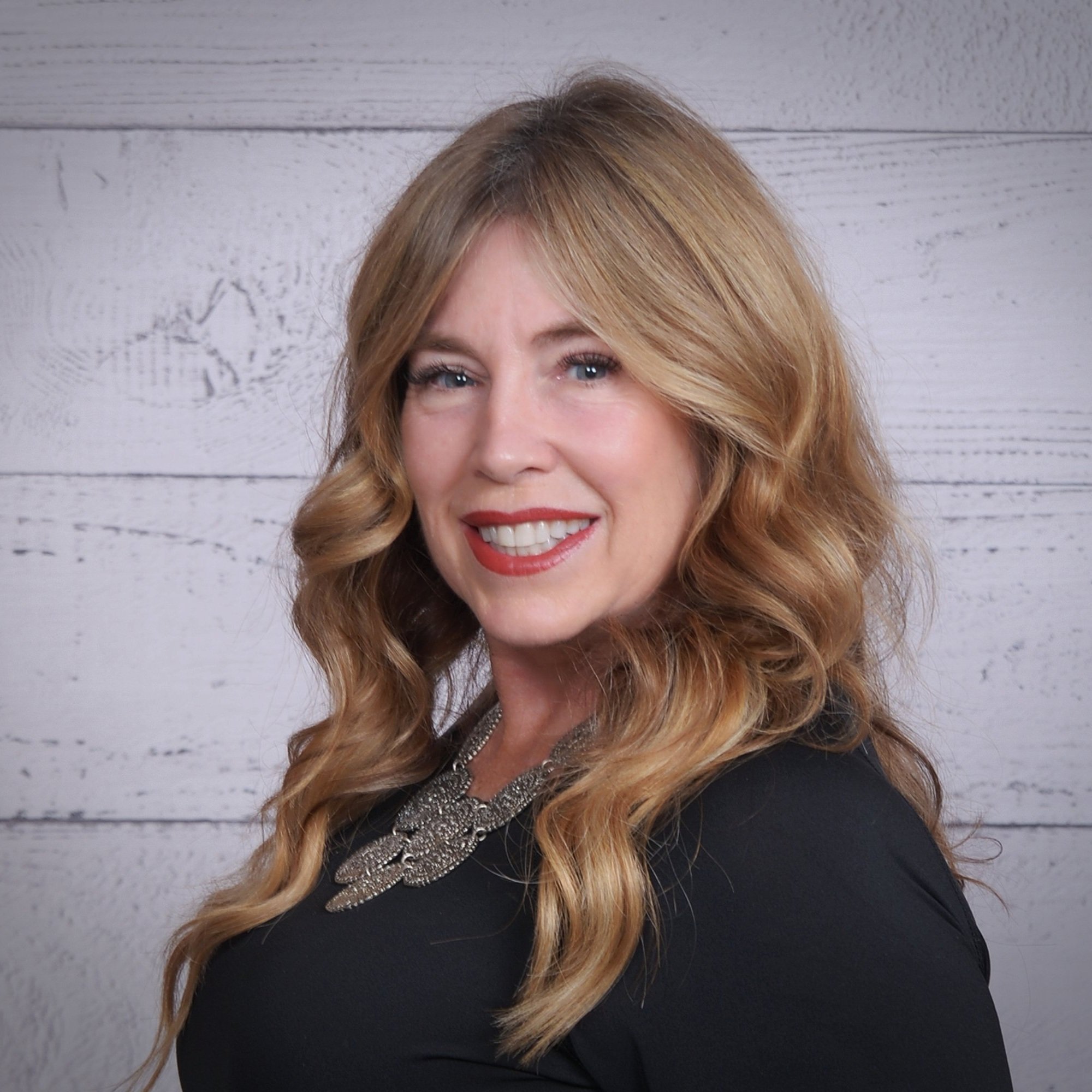 Meet The Palisade Realty, Inc. Team — Hedda Parashos