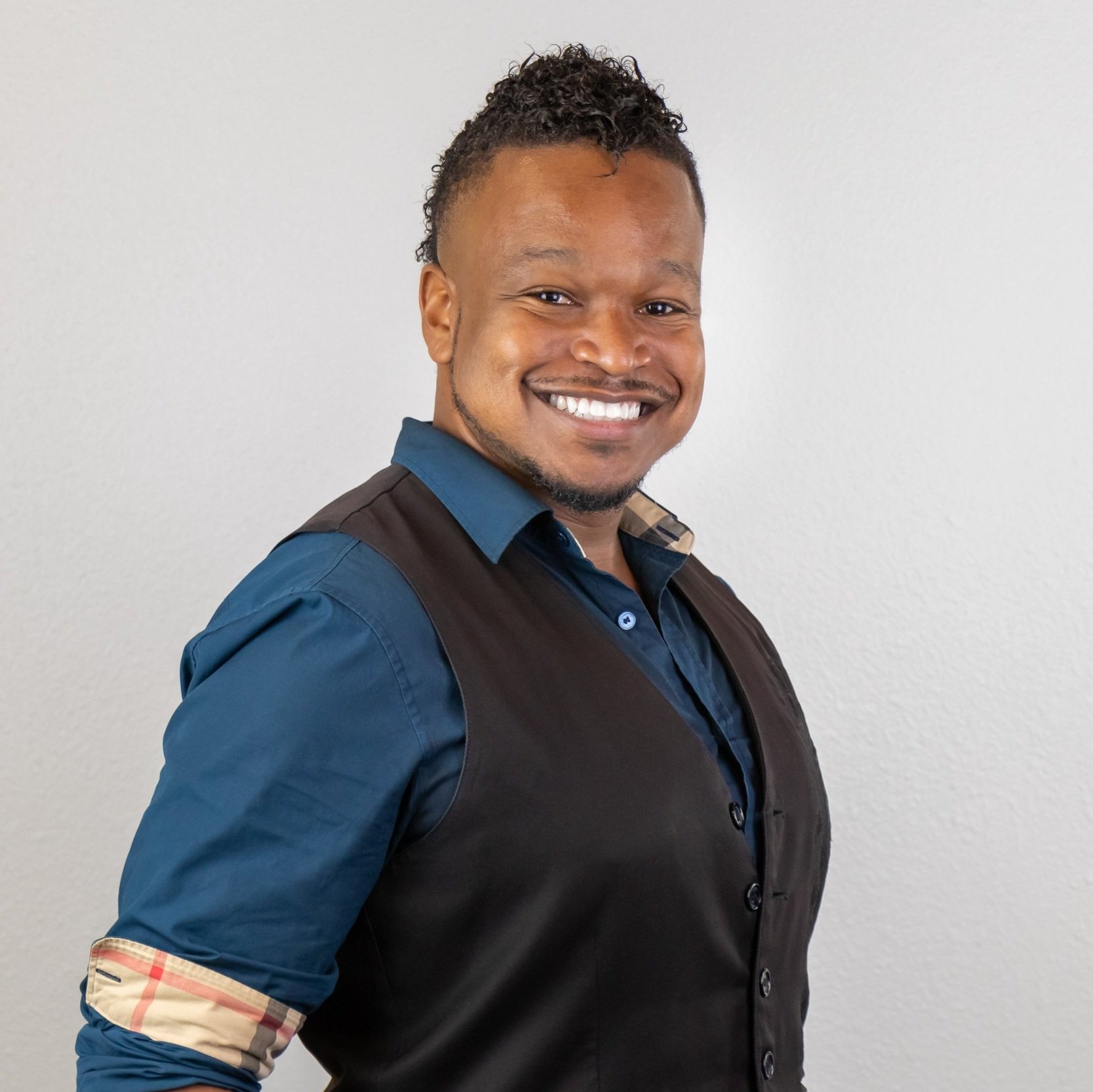 Meet The Palisade Realty, Inc. Team — Hedda Parashos
