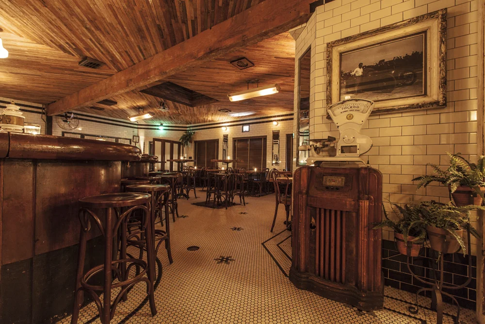 Contact — Oldfield's Liquor Room
