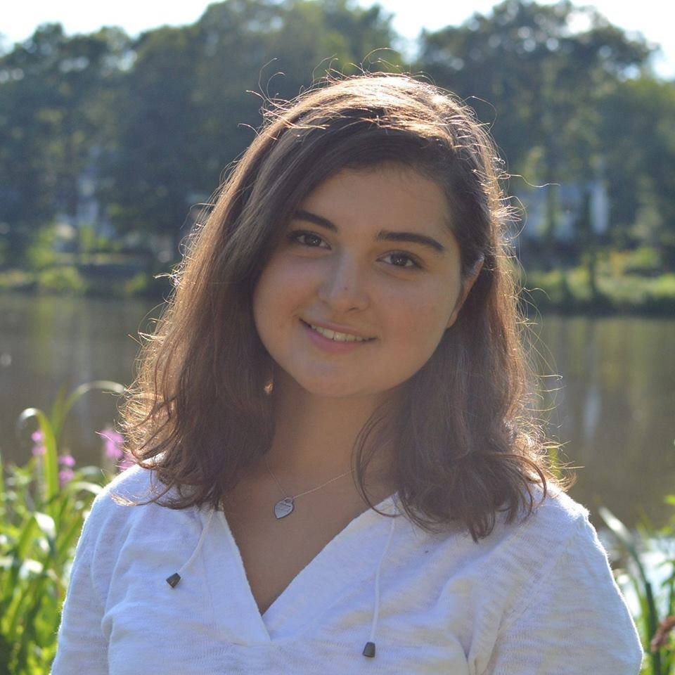 Rebecca Arango's Instagram, Twitter & Facebook on IDCrawl