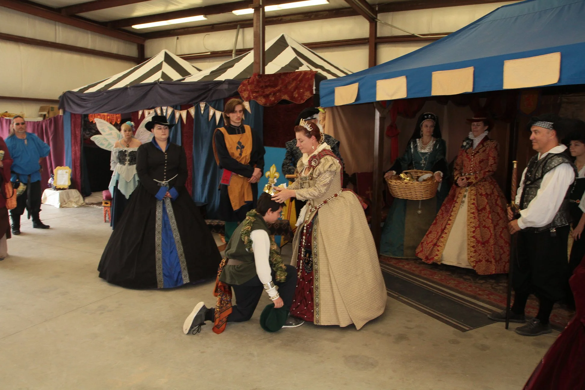 The Queen's Court Activites — London Bridge Renaissance Faire