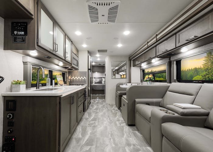 Thor Quantum Motor Coach Rental - RVs for Rent