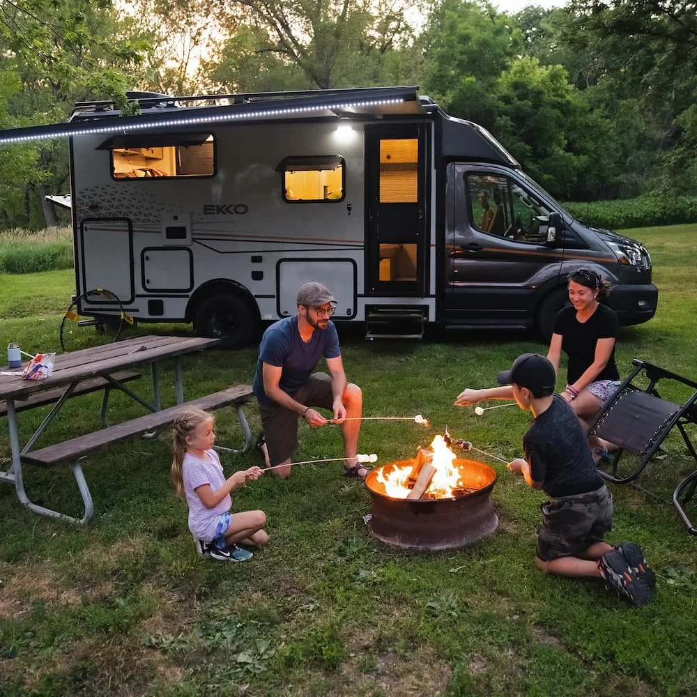 7 reasons to rent the Winnebago EKKO Pop Top RV
