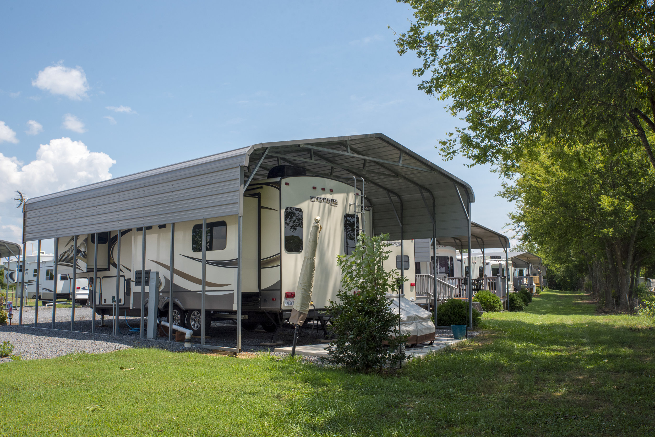 Sunset Farm Seasonal RV Park