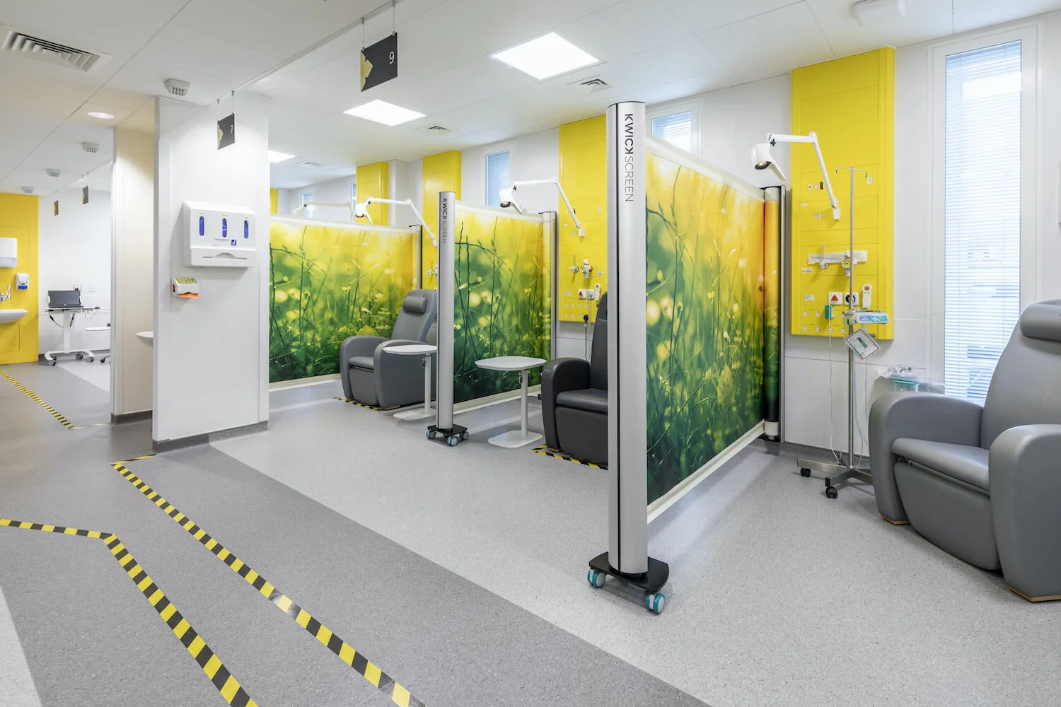 Hospital Screens for Emergency Rooms & ICUs — KwickScreen