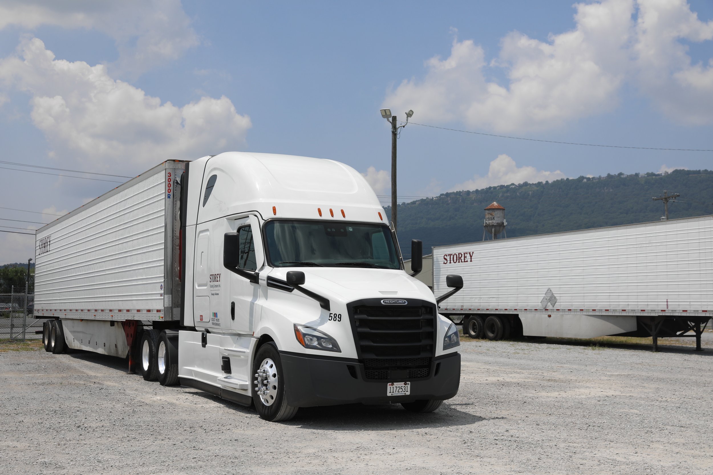 What every truck driver needs to know about overnight parking safety ...