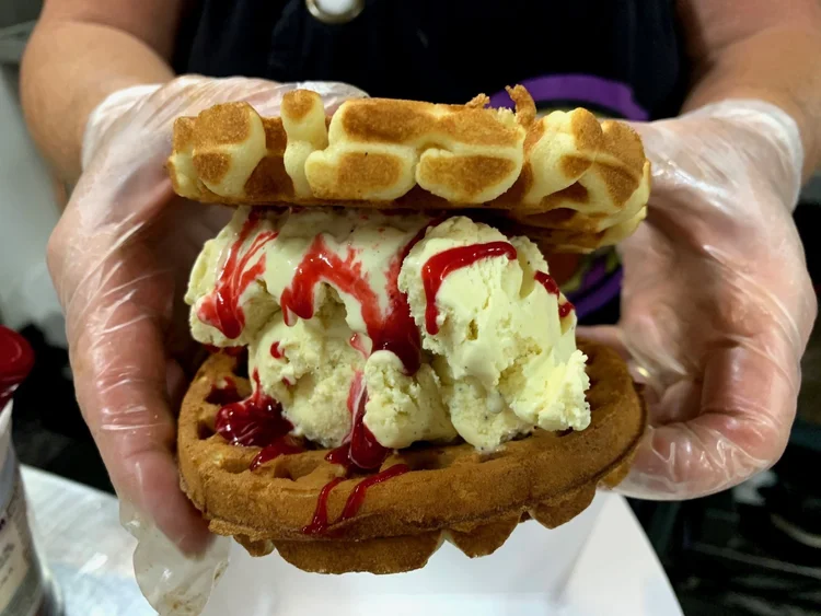 WAFFLE MAMAS