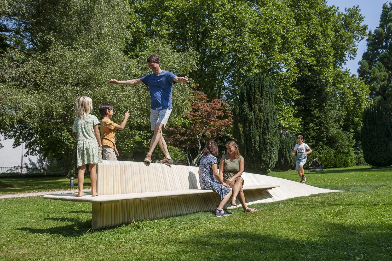 ape studio — moveart