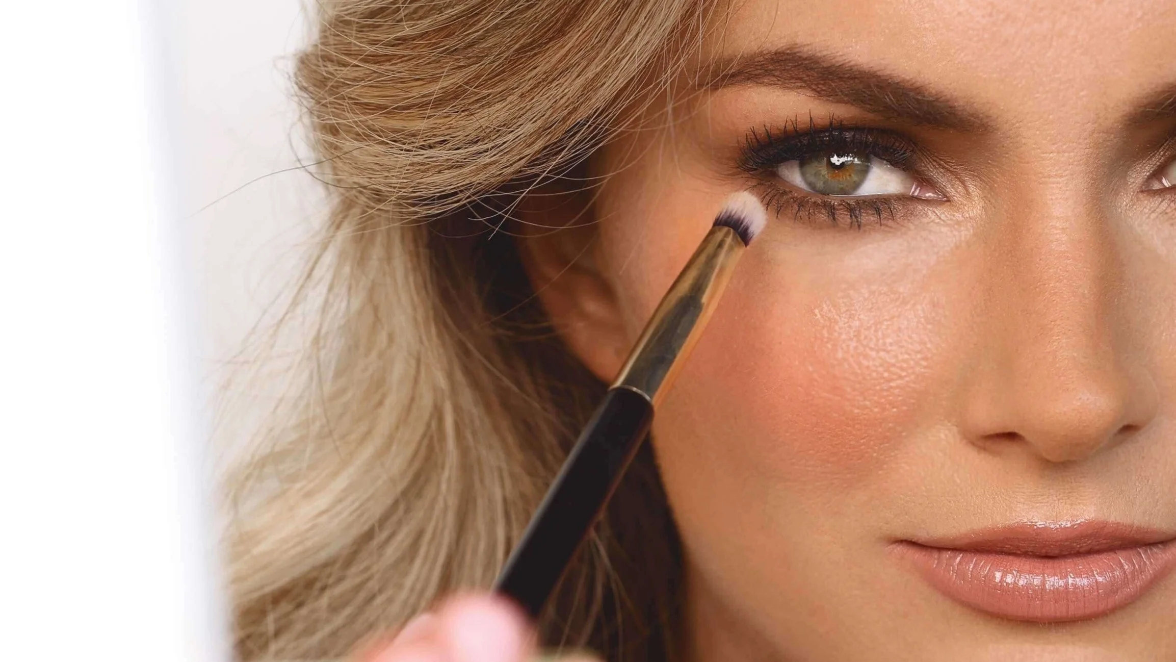 The Makeup University — Holly Garvey