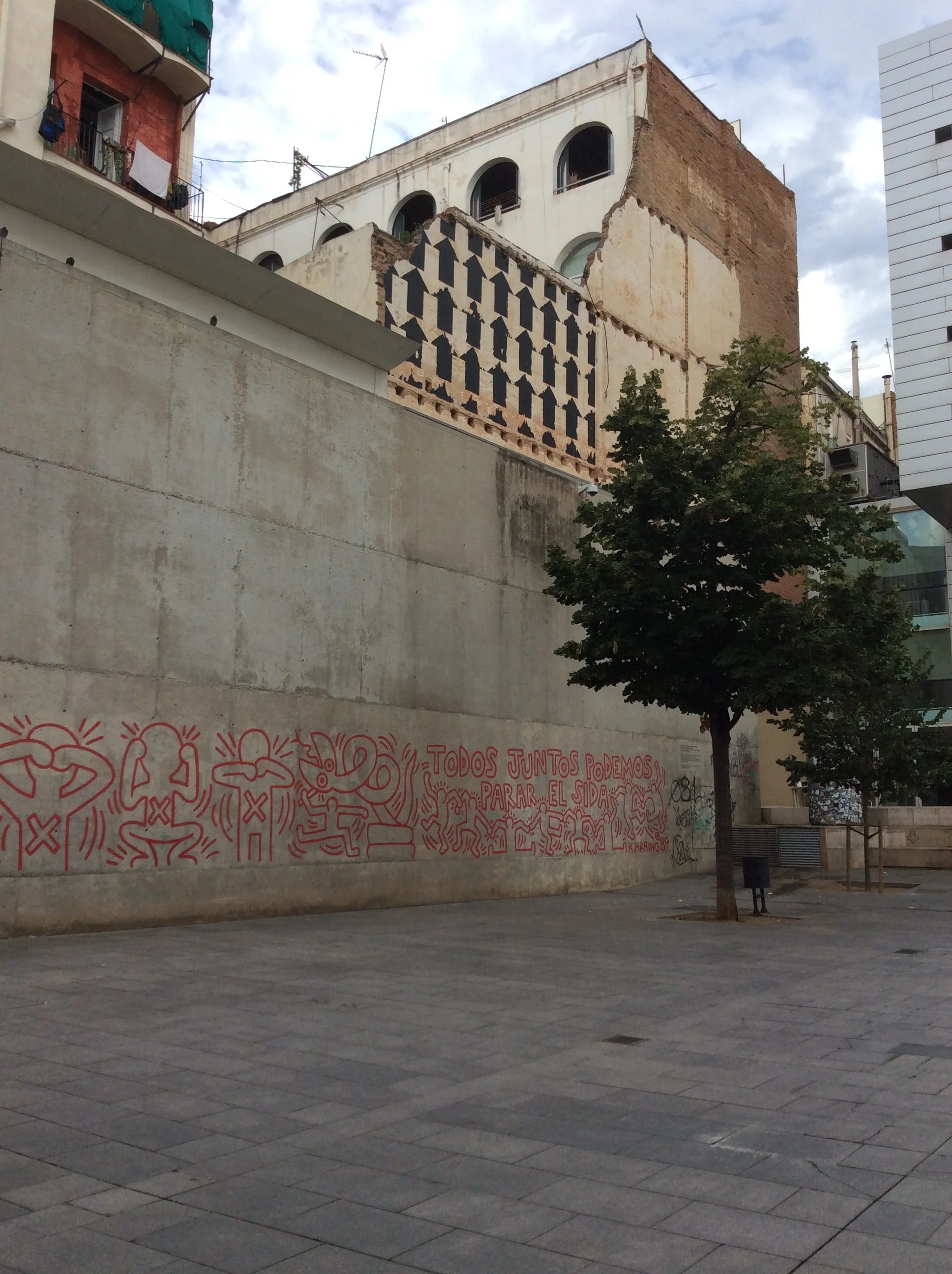 Keith Haring mural in Barcelona — CONTEMPORARY ART STATION