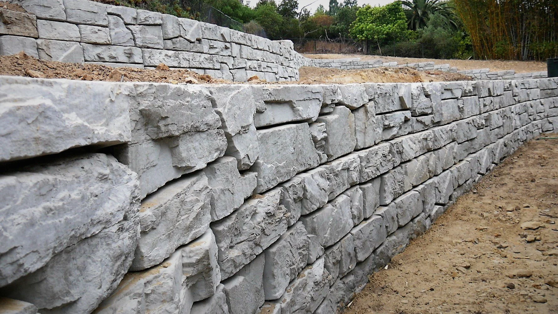 Retaining Walls — Geo Grid