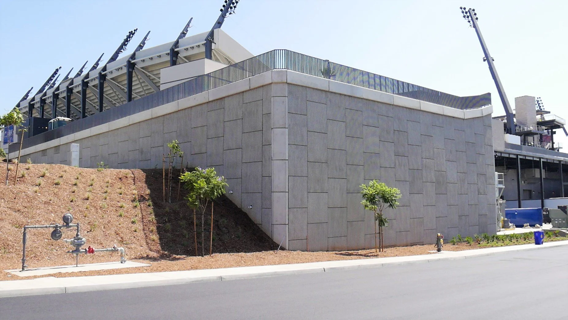 Retaining Walls — Geo Grid