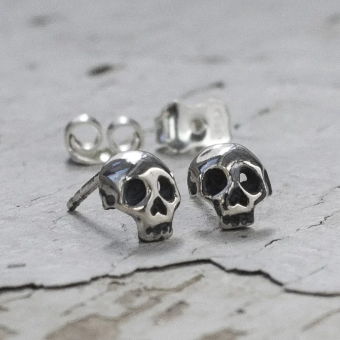 Black Daisies Jewelry