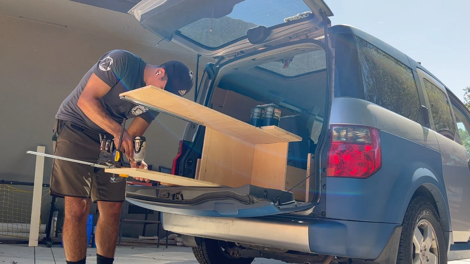 DIY Bed and Pull-Out Drawer System for Your Honda Element: A Step-by ...