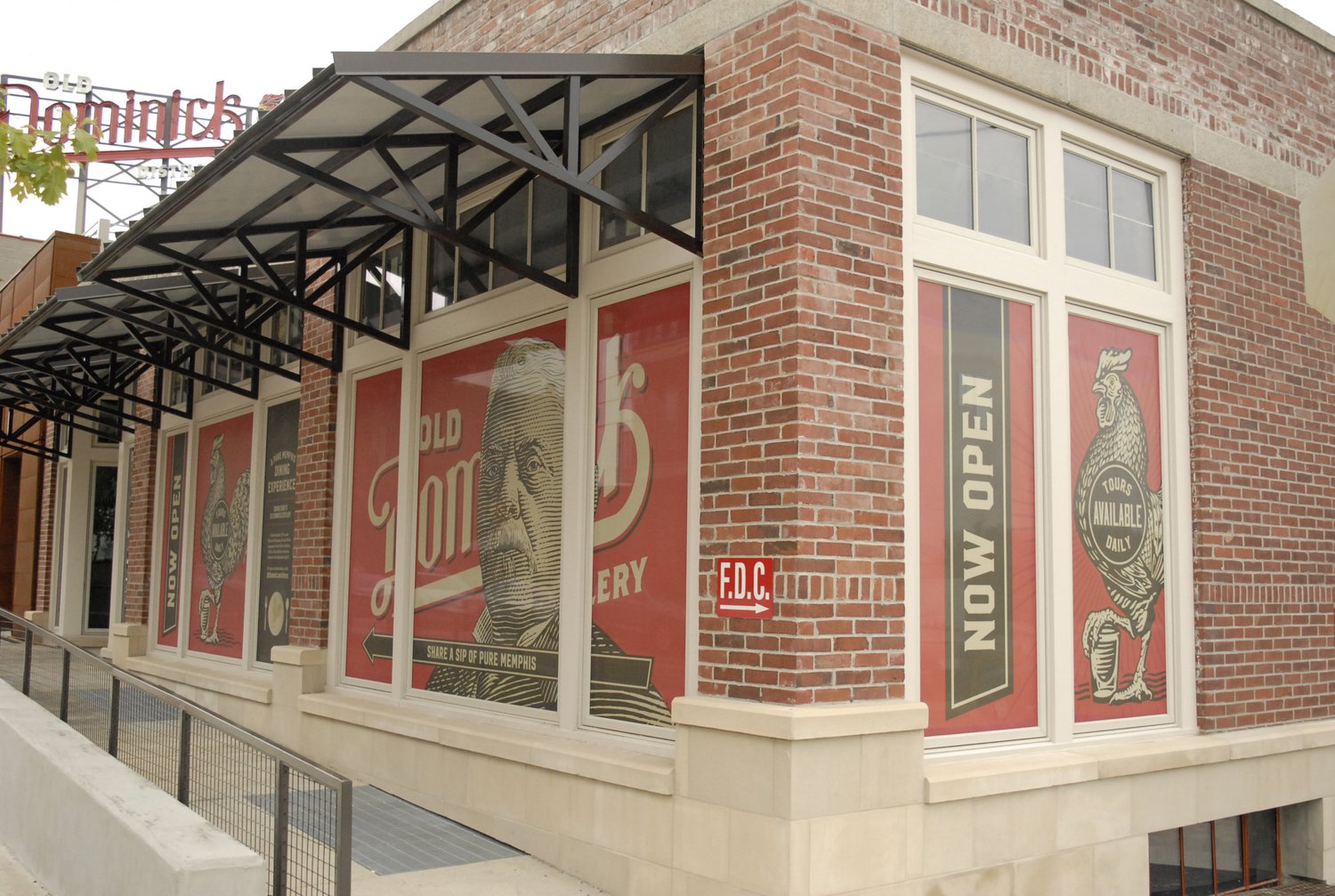 Custom Window Graphics Memphis | LSI Graphics