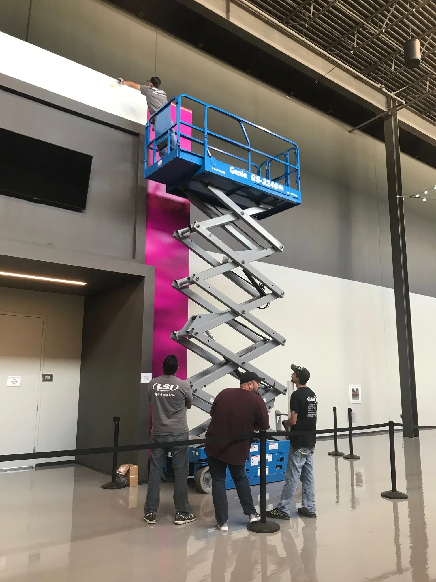 Expert Sign Installation Services Memphis | LSI Graphics