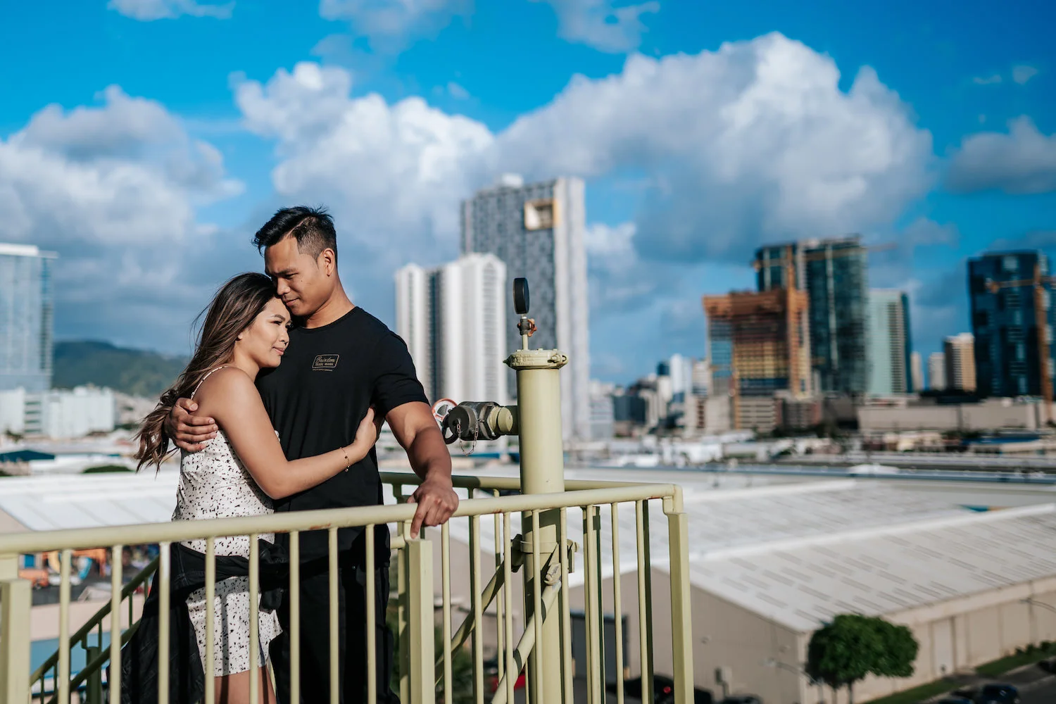 A complete guide to Hawaii engagement photography at Salt at Our Kaka ...
