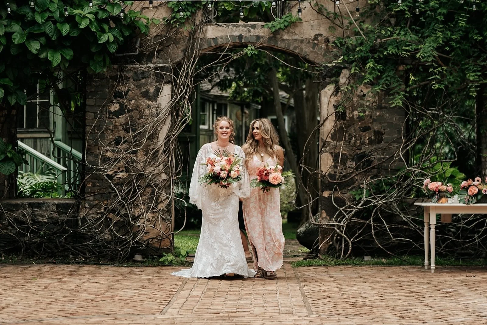 All you need to know about weddings at Haiku Mill — HNL STUDIOS