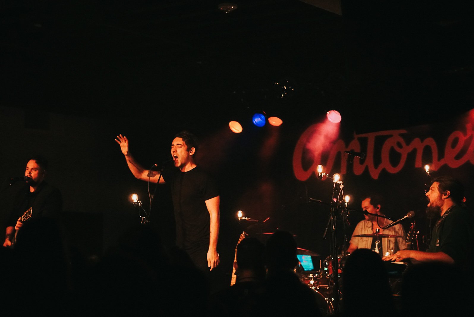 Photo Story: Banners Live at Antone's Nightclub — afterglow