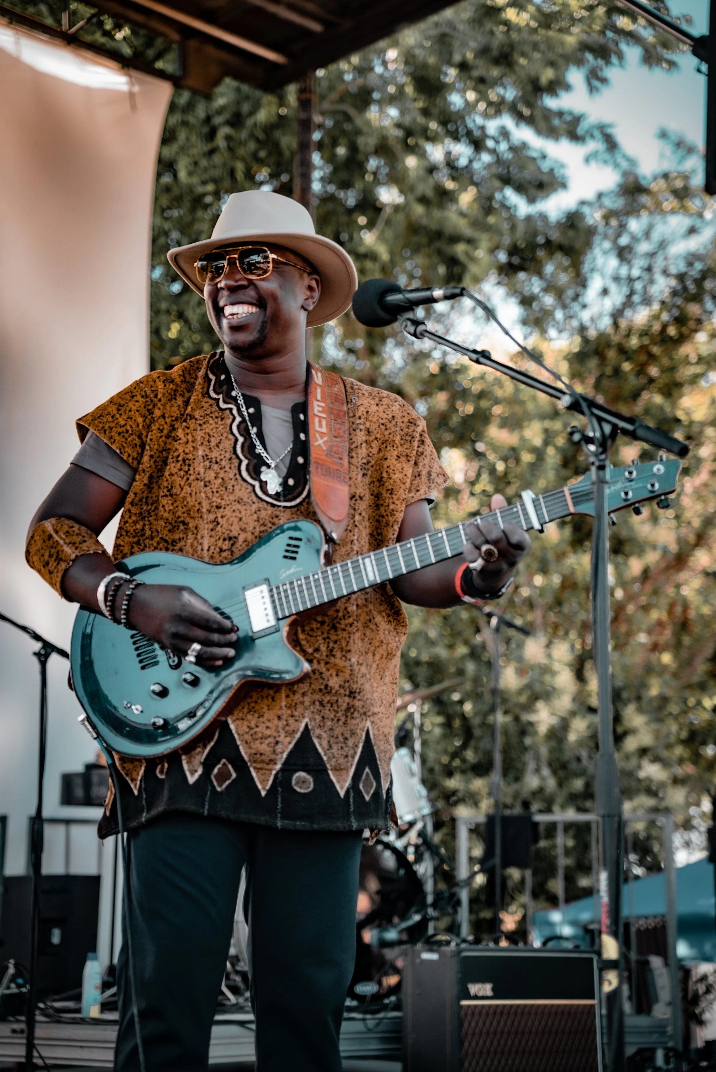 Concert Recap: Austin Psych Fest Day 3 at the Far Out Lounge — afterglow