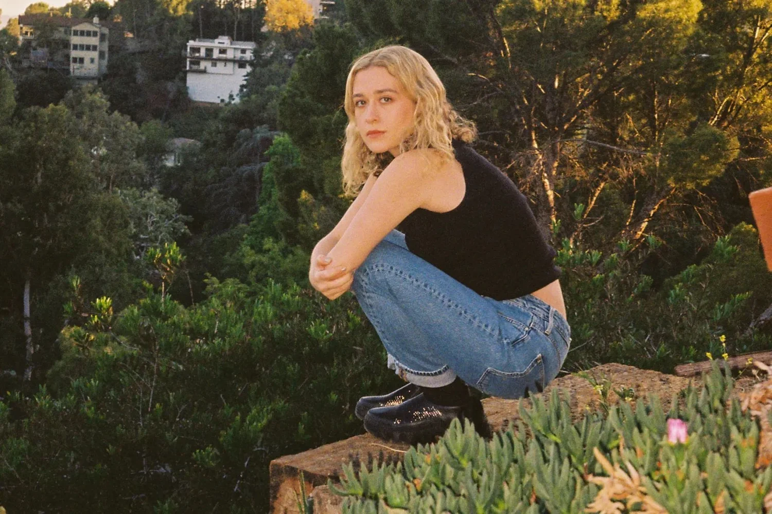 Artist Spotlight: Enter Your Grunge Era With Blondshell — afterglow