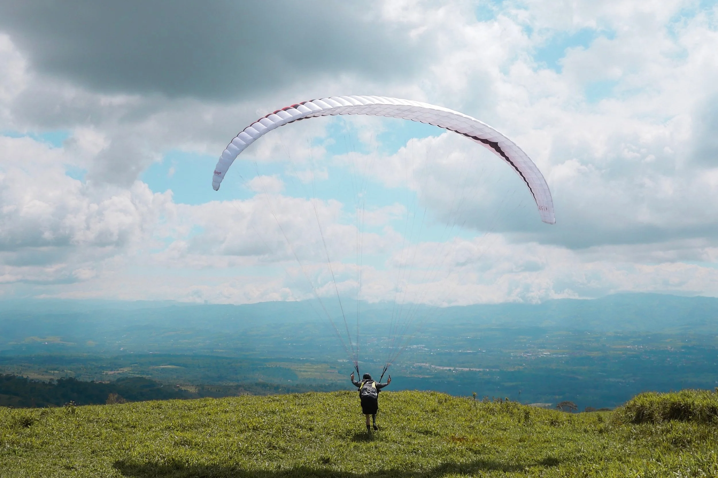 Nine Day Beginner USHPA P2 Paragliding Course In Iquique, Chile ...