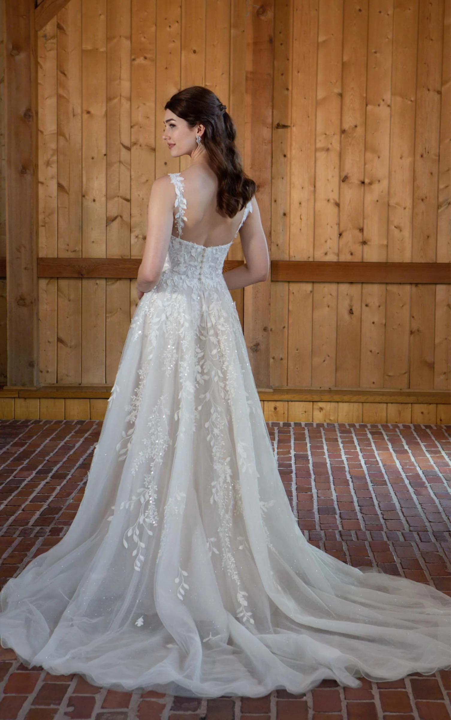 $2001 and Up — W Bridals Wedding Dresses Saskatoon