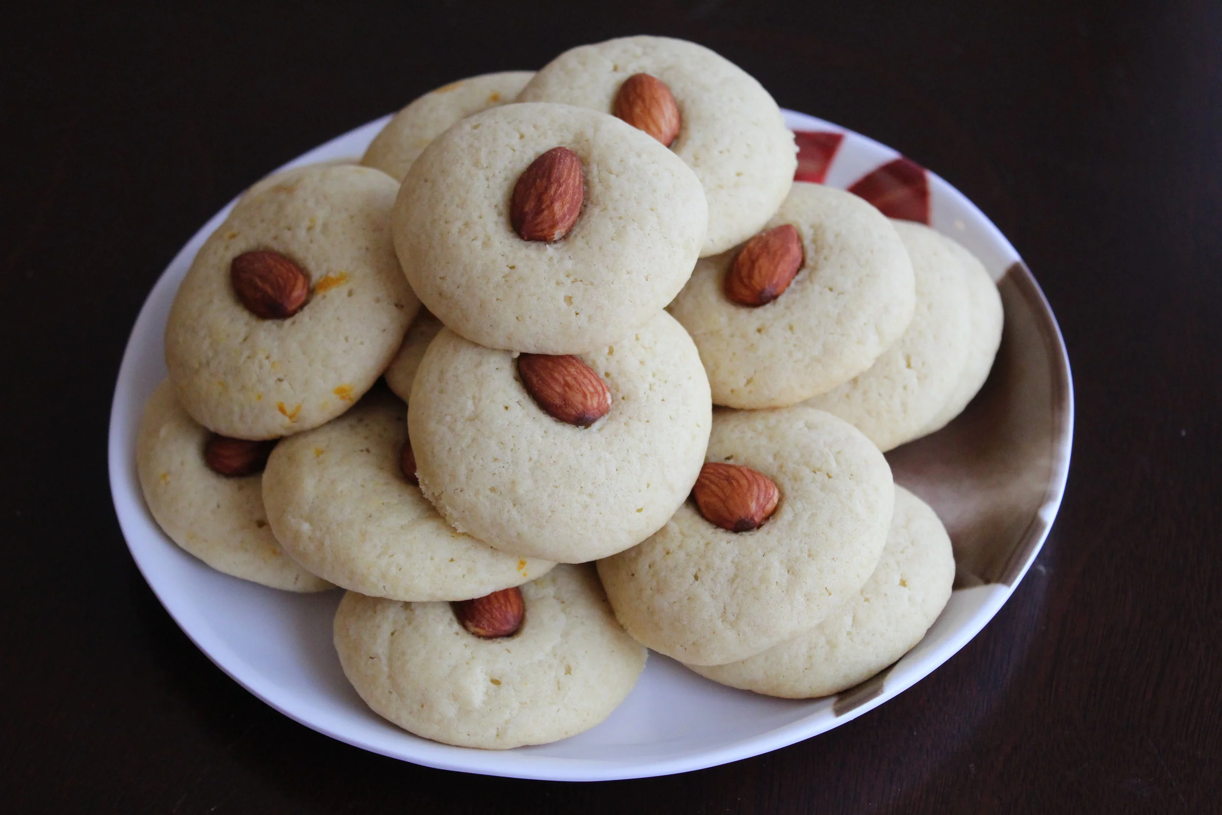 Almond Cookies — COOKING WITH THE PAN