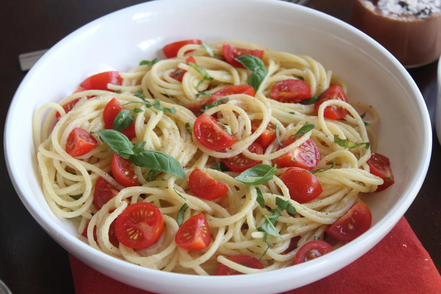 Welcoming Spring Weather with Peppery Cheesy Tomato Basil Spaghetti and ...