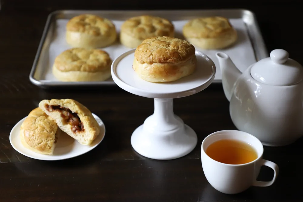 Barbecue Chicken Bo Lo Bao and Adventures with Z — COOKING WITH THE PAN