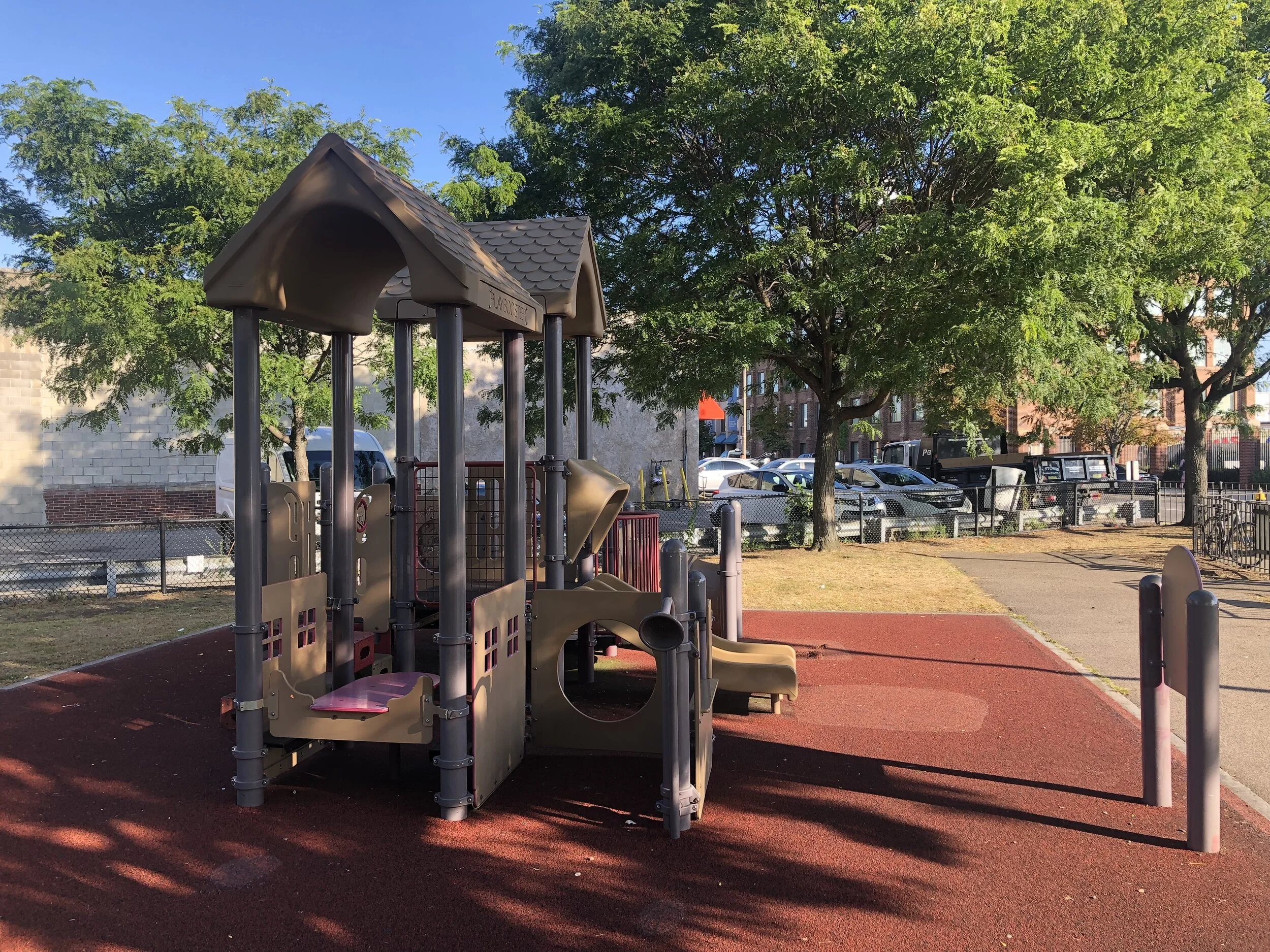 Playgrounds In Pictures: Clifford Playground — Ideas and Innovations In ...