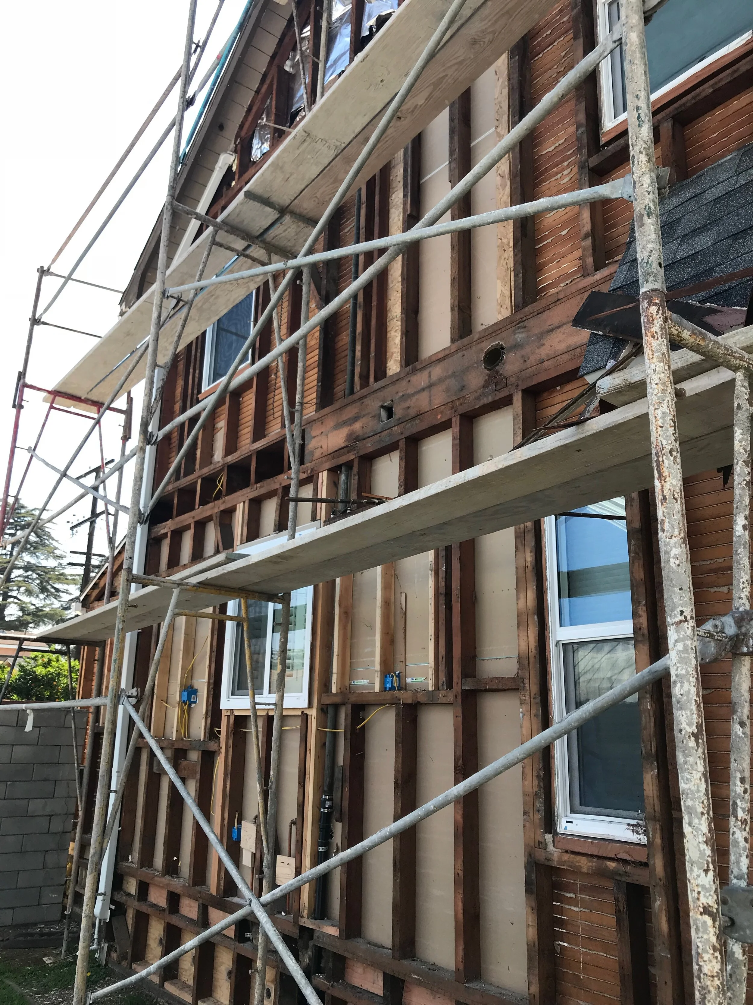 Load-Bearing vs. Non-Load-Bearing Walls: What’s the Difference? — E.H. Construction