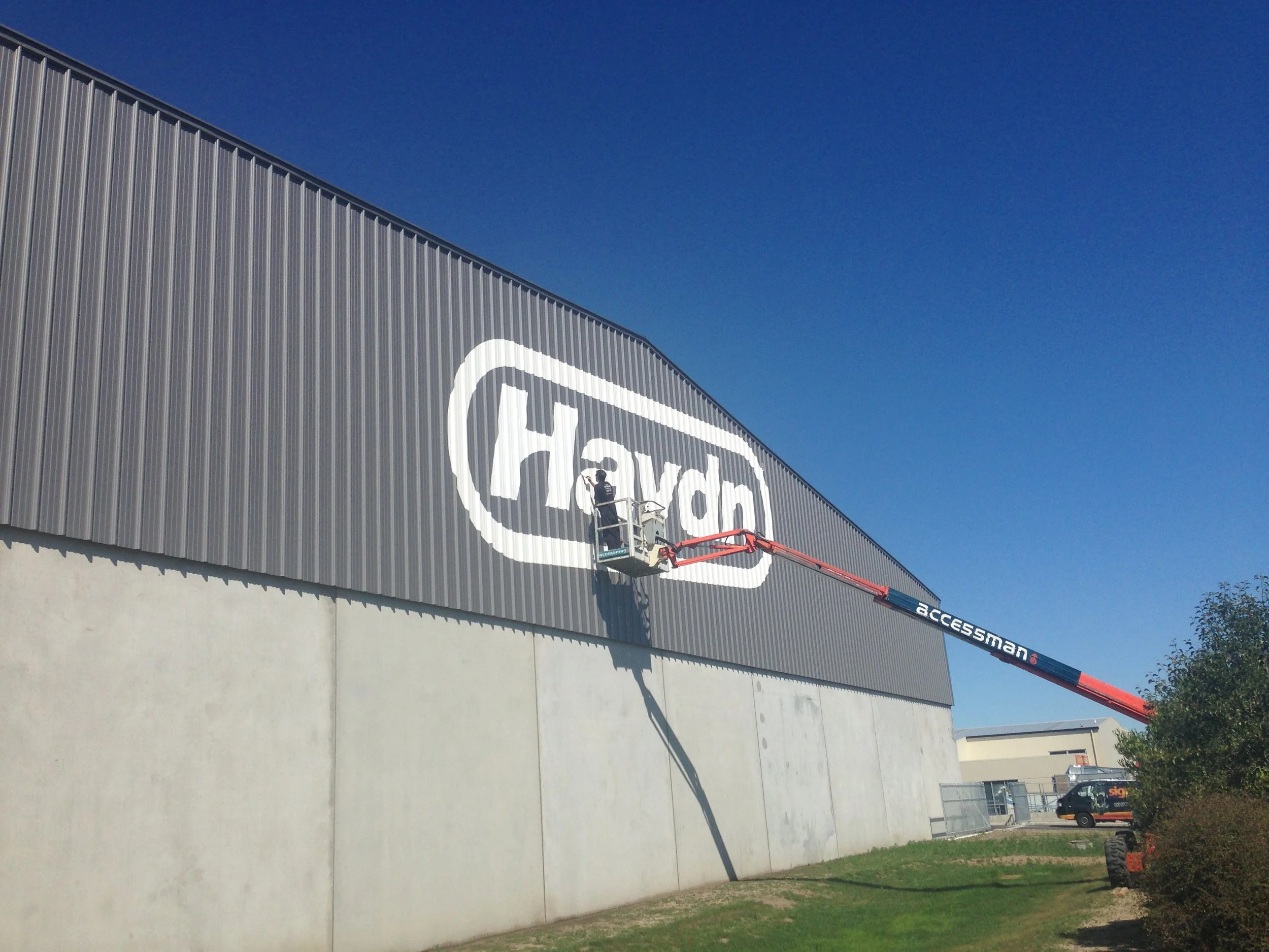 Building Signage, Illuminated Signs, Plinth Signs, Wayfinding Signs ...