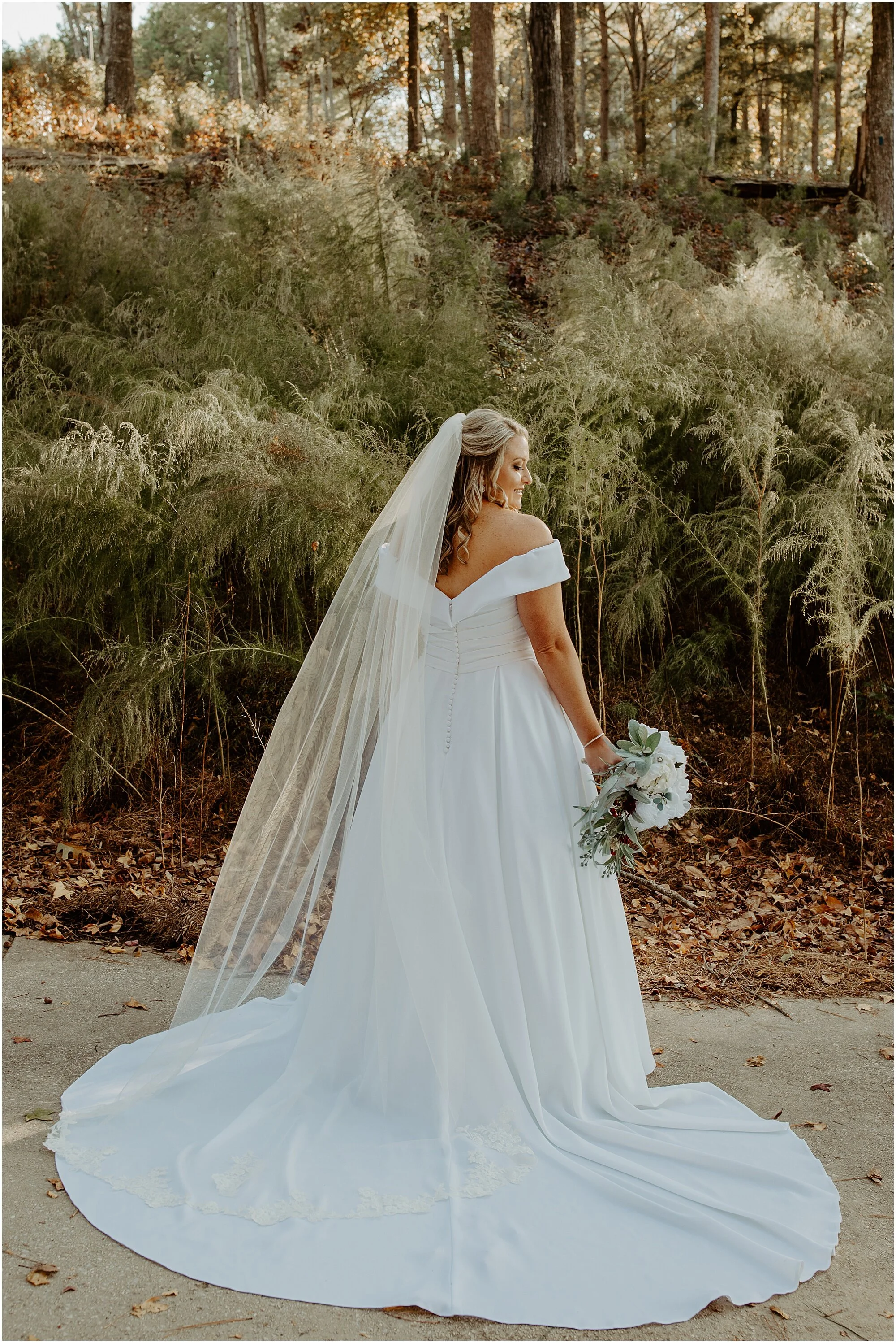 Lake Lanier Islands Wedding - Lindley and AJ — Hellen Oliveira ...