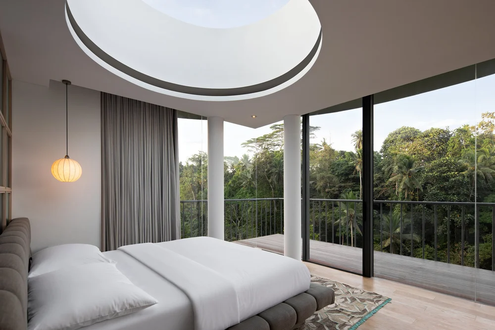 Plateau International — Bumi Kinar