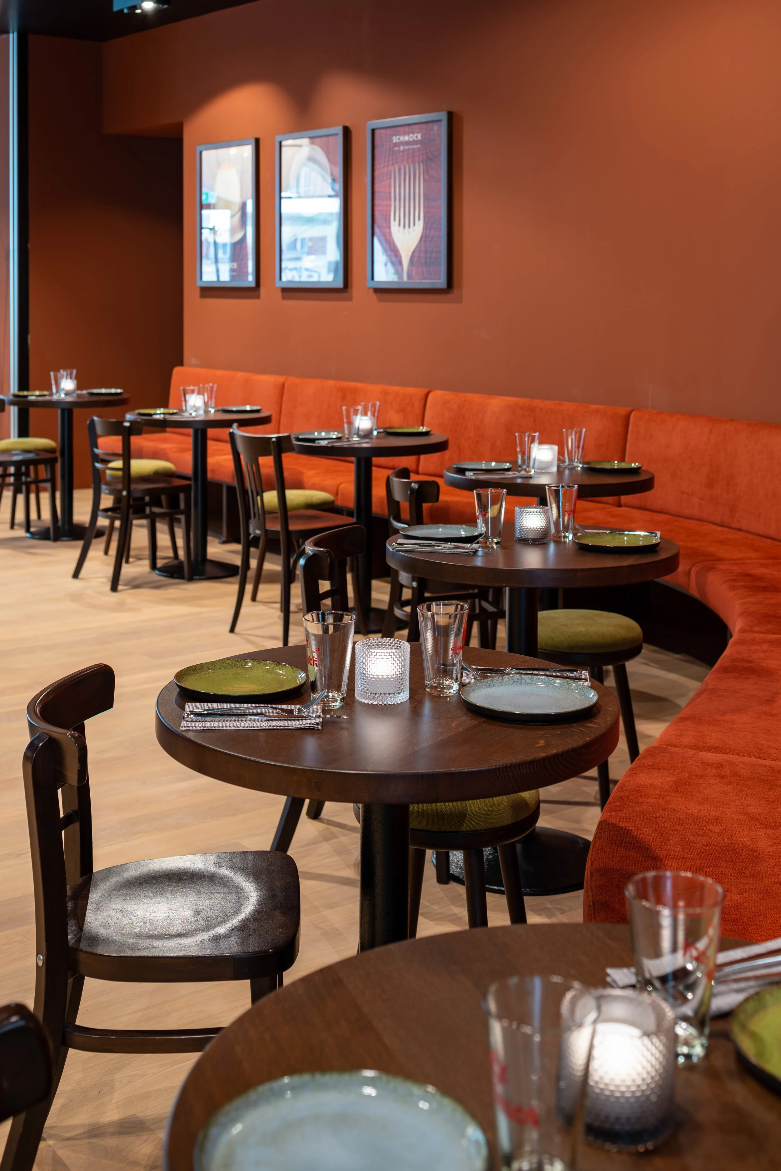 SCHMOCK Bar & Restaurant