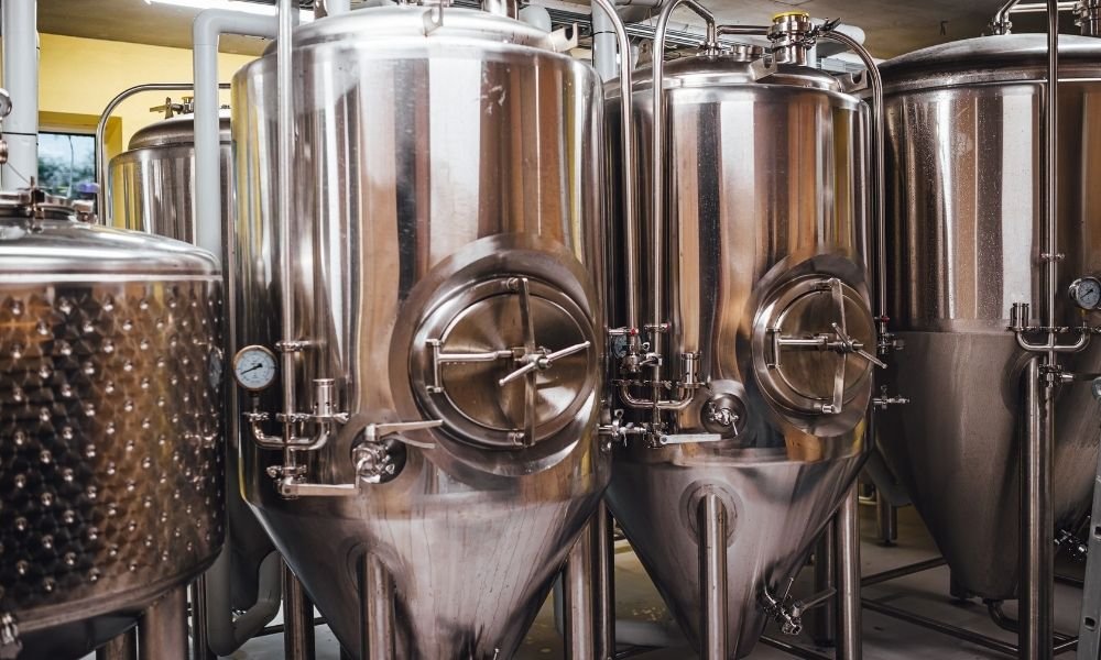4 Reasons Why Your Brewery Needs Brite Tanks
