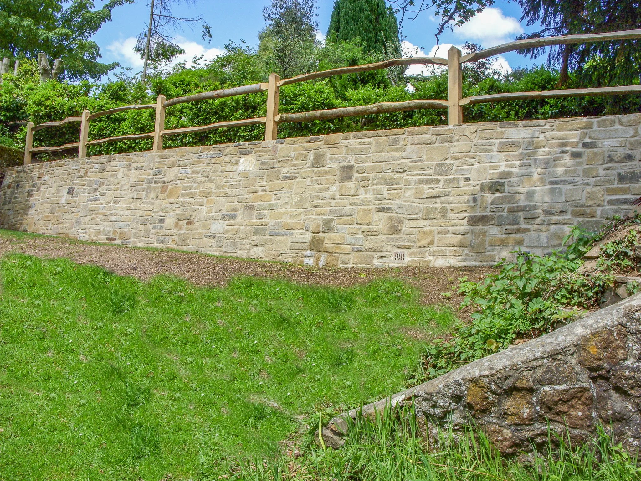 Fencing Boundary Walls & gate installation — Valley Projects