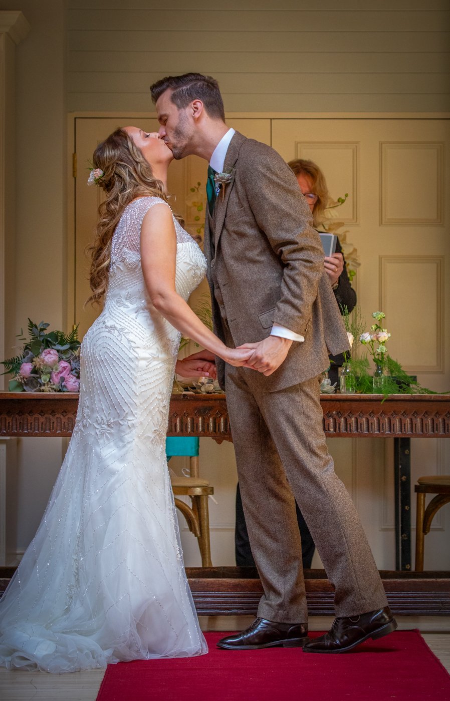 50 Wedding Photo Ideas: Poses, Portraits & Creative Shots (2026 ...
