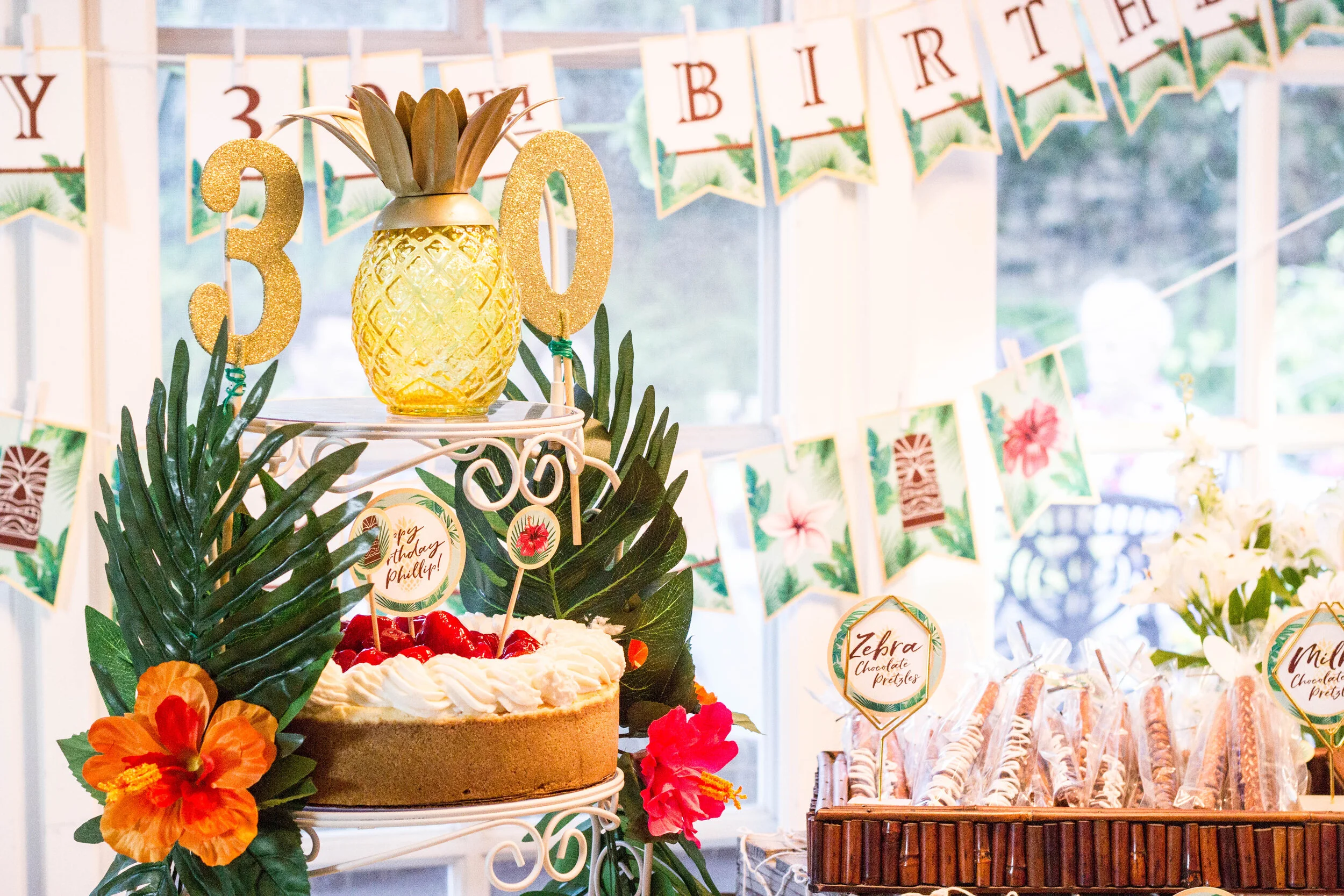 Hawaiian Luau Party — Pixels & Pop