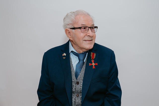 Face the Obstacles in Front of You: Interview with Holocaust Survivor ...