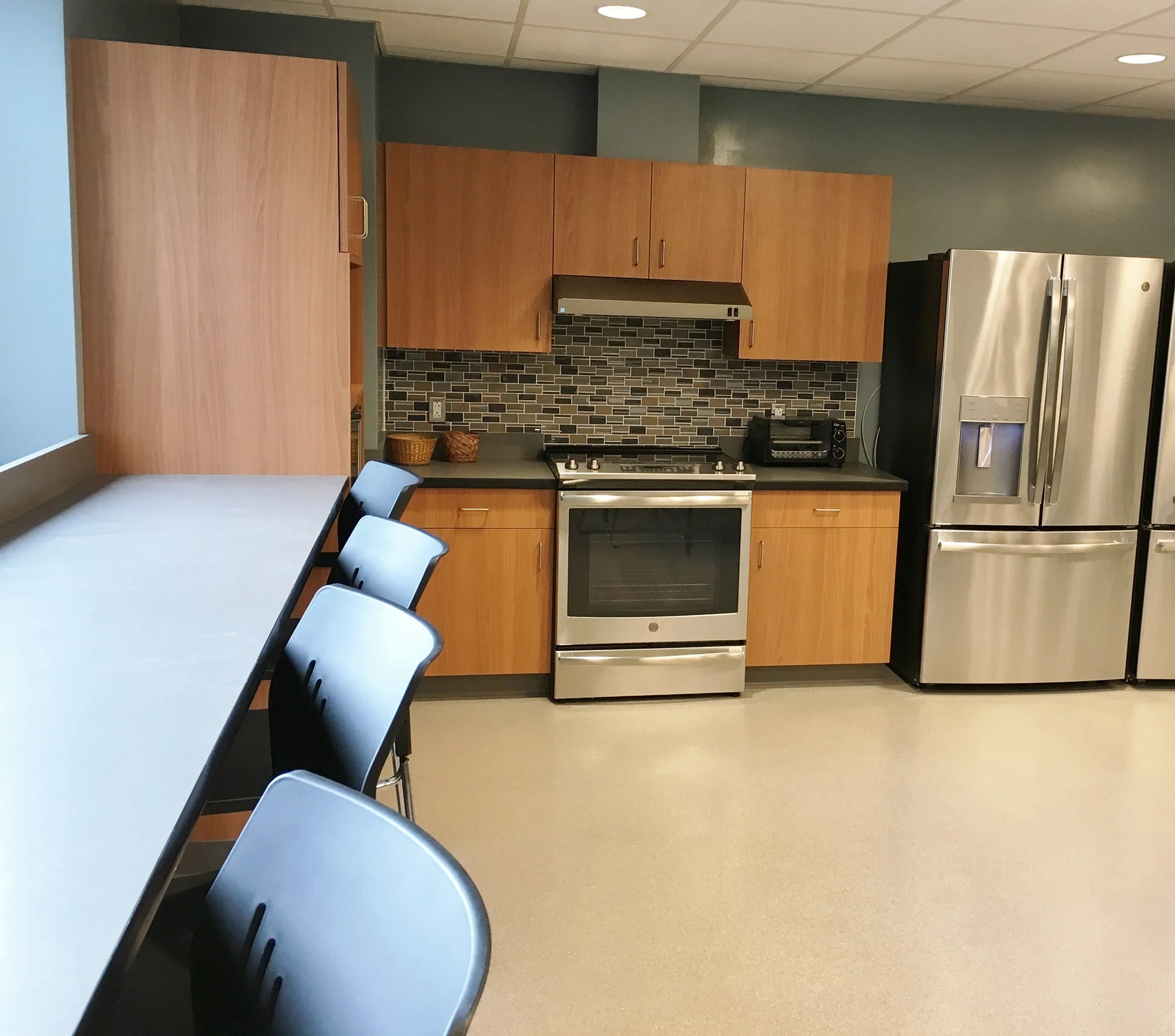 Corporate Break Room & Locker Rooms — Ed Wojcik Architect Ltd.