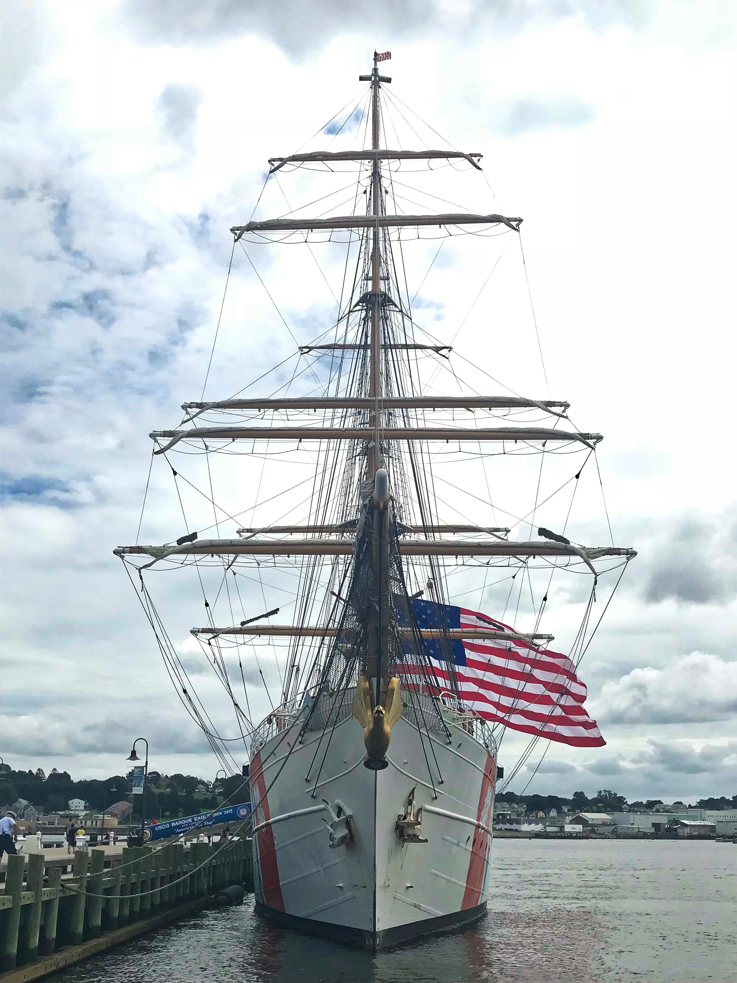 New London, CT — knot so loud