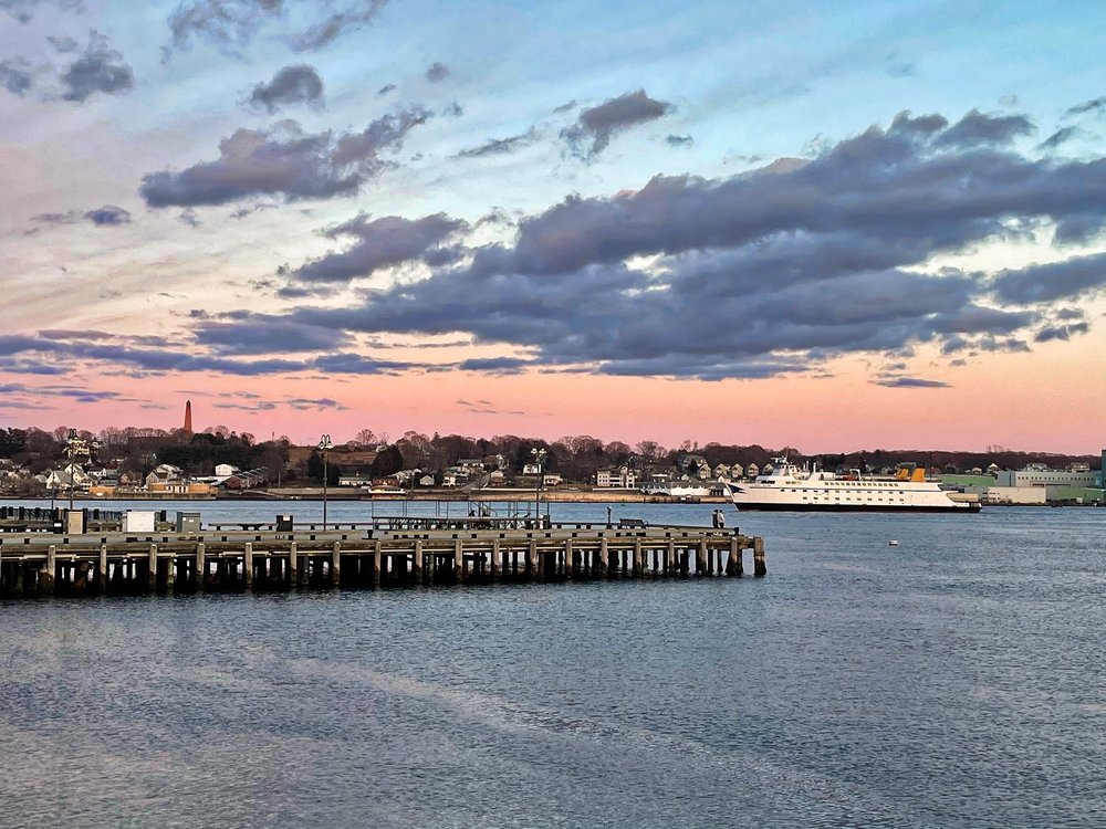 New London, CT — knot so loud