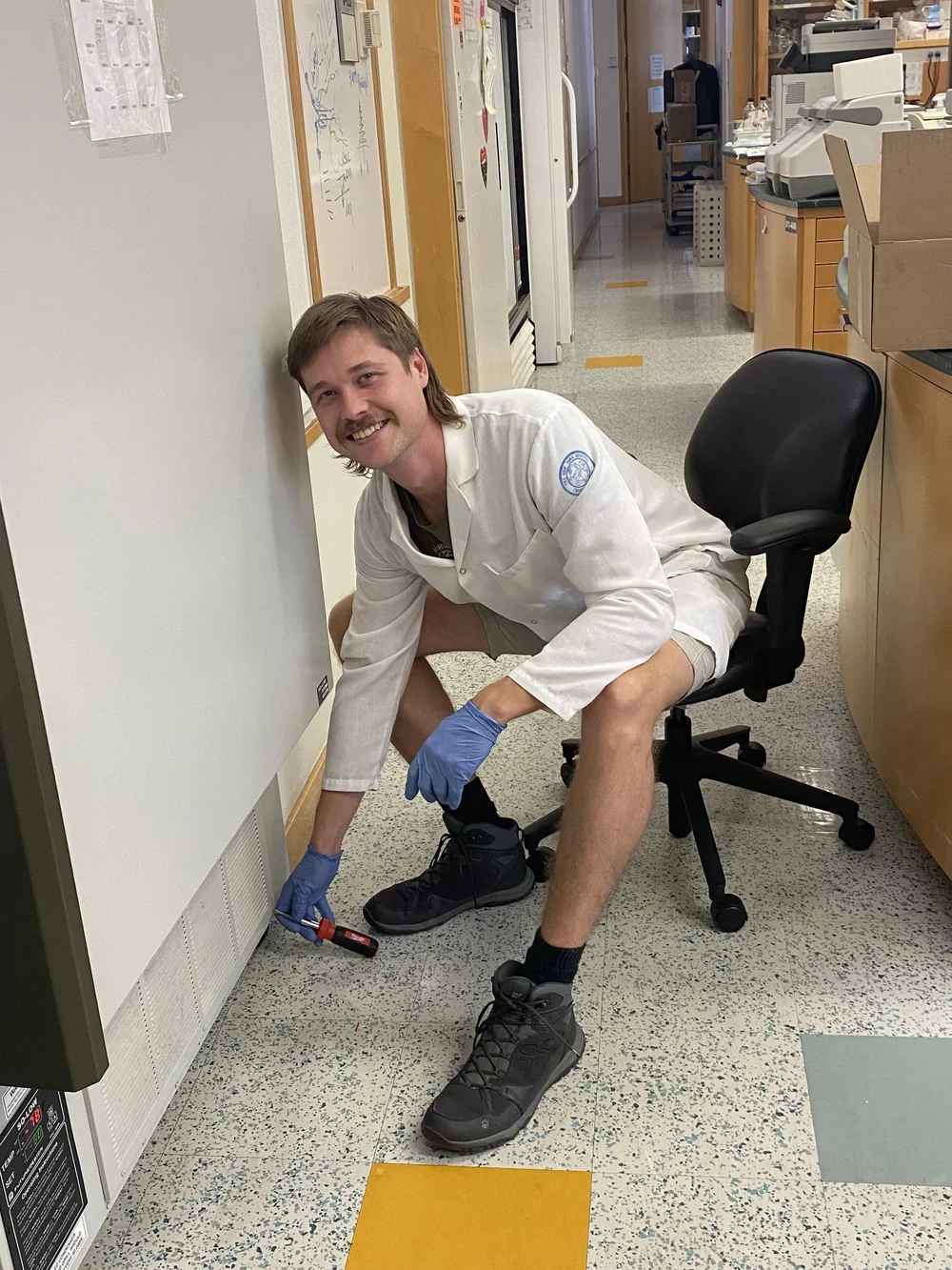 Current Lab Members — Toth Lab