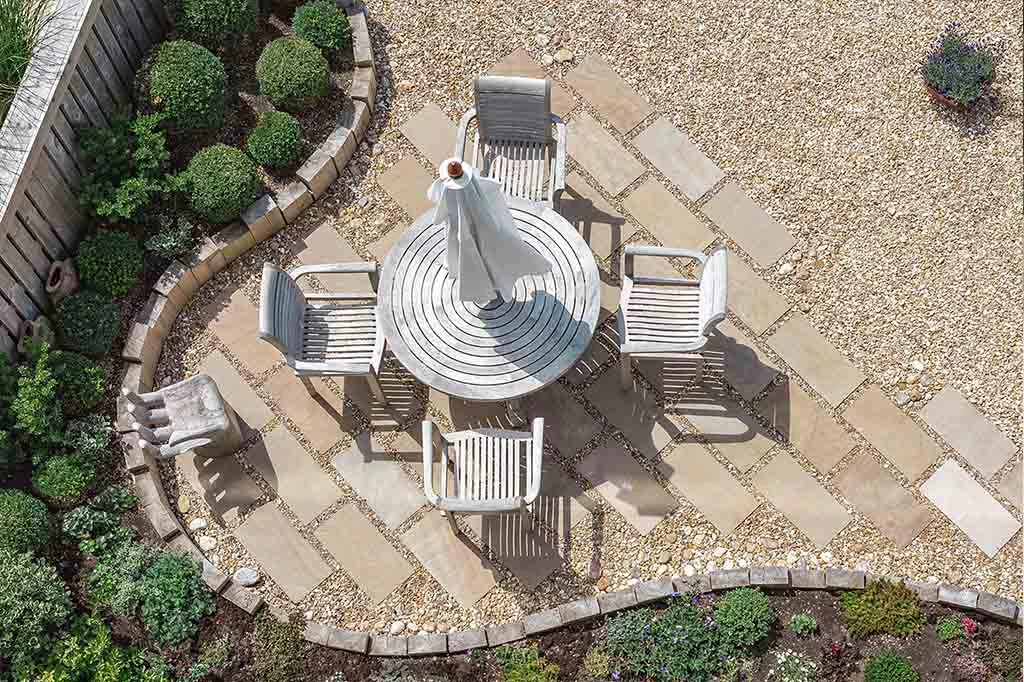 Kingdom Landscapes - Garden landscaping and design in Sussex